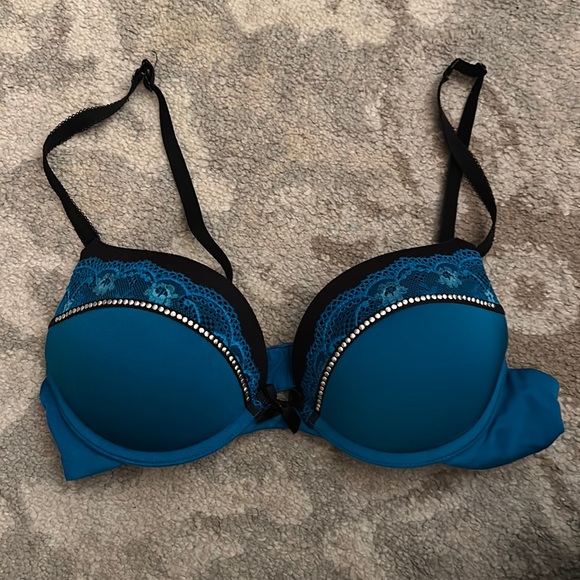 La SENZA | Intimates & Sleepwear | La Senza 32b Bra | Poshmark